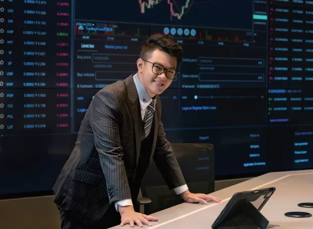 钟巍坚 Ben Choong – Book Of Fame